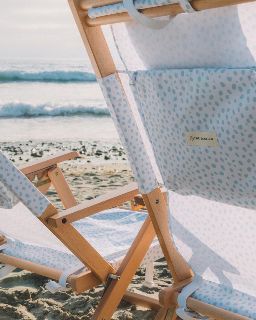 29 Beach Chair Designs to Bring Seaside Elegance and Comfort - Archi ...