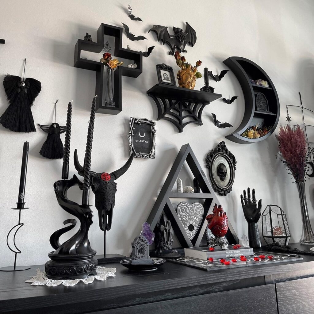 35 Gothic Decor Gems to Create a Mysteriously Elegant Home - Archi Refresh