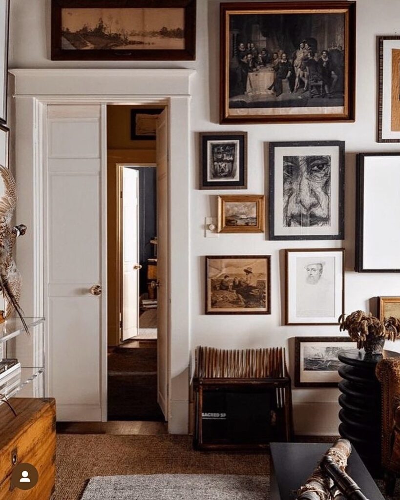 32 Unique Gallery Wall Ideas to Showcase Your Favorite Pieces - Archi ...