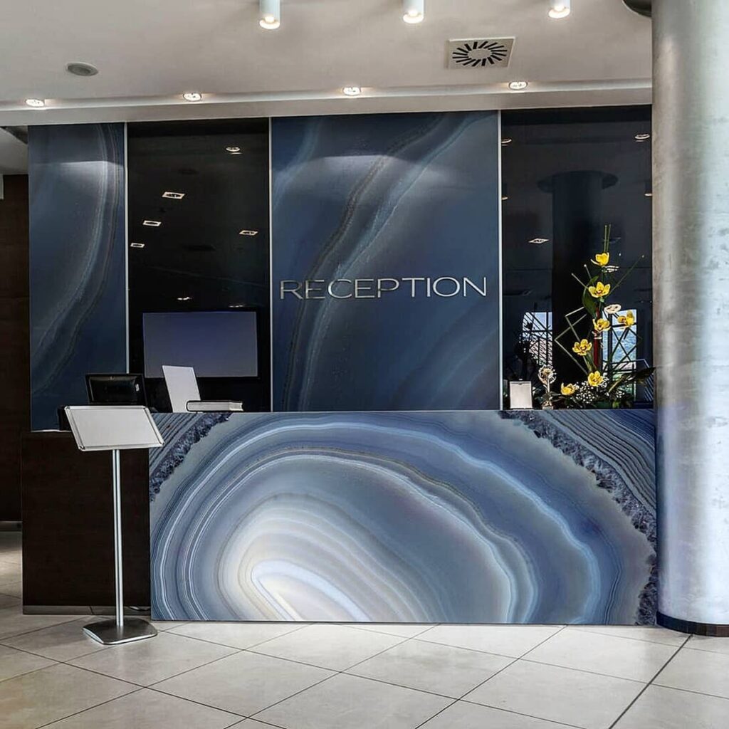 34 Trendsetting Reception Desk Designs for a Modern Look - Archi Refresh
