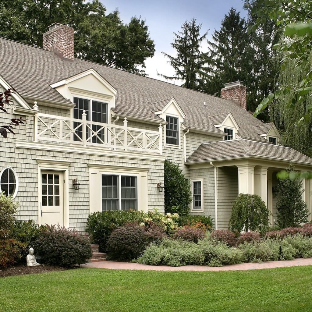 21 Cape Cod House Exterior Ideas for Style and Curb Appeal - Archi Refresh