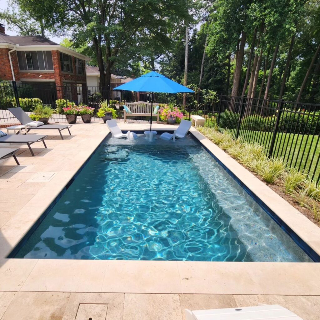 25 Modern and Budget-Friendly Backyard Pool Designs for Small Yards ...