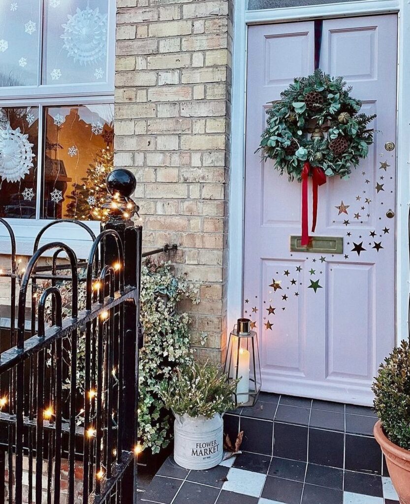 37 Creative Christmas Door Decorations to Impress Your Guests - Archi ...