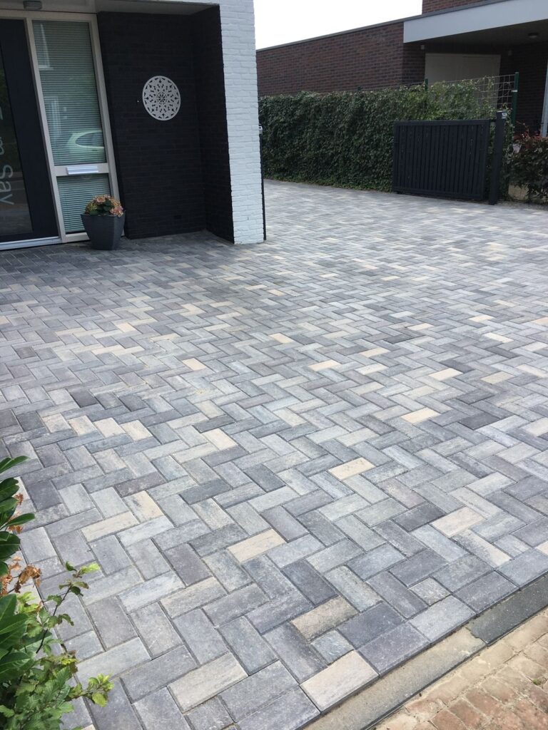27 Pavers Walkway Ideas to Blend Elegance and Function - Archi Refresh