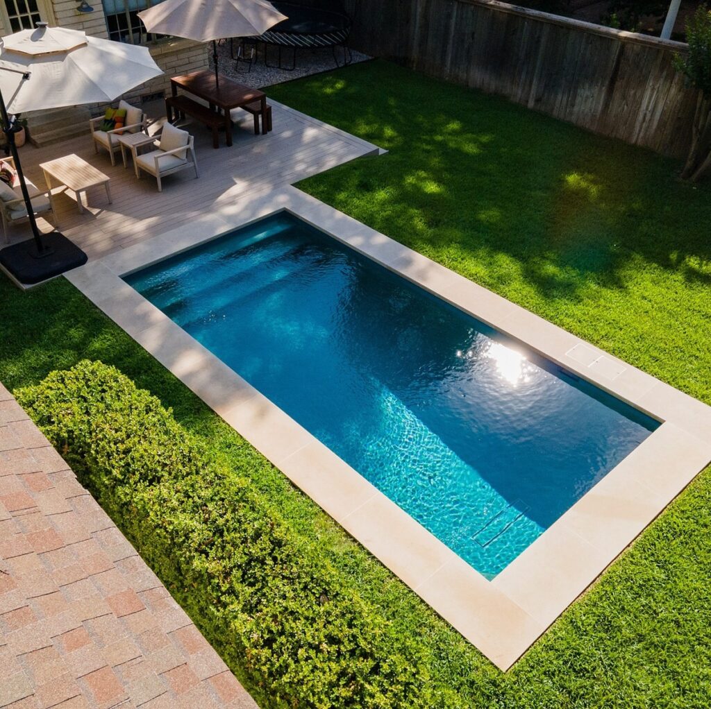 34 Stunning Small Backyard Pools for a Refreshing Oasis - Archi Refresh