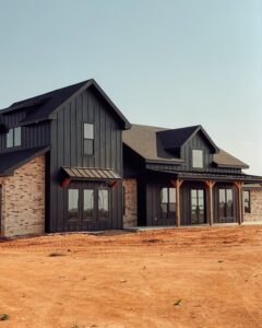 30 Black and Cedar House Exterior Ideas for Farmhouses and Cabins ...