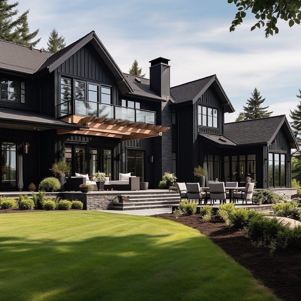 30 Black and Cedar House Exterior Ideas for Farmhouses and Cabins ...