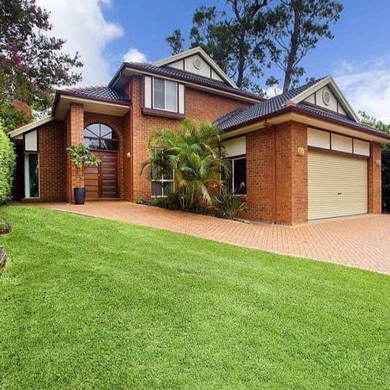 24 Red Brick House Exterior Ideas to Revamp Your Home - Archi Refresh